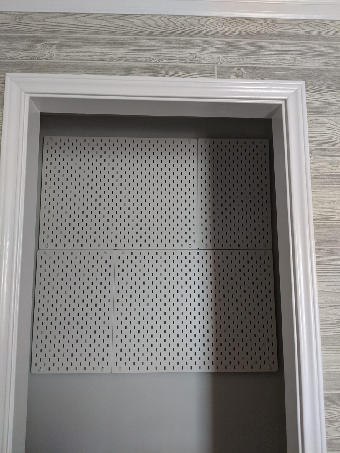 How I Transformed my Office Closet into a Sit-Down Closet Craft Room ...
